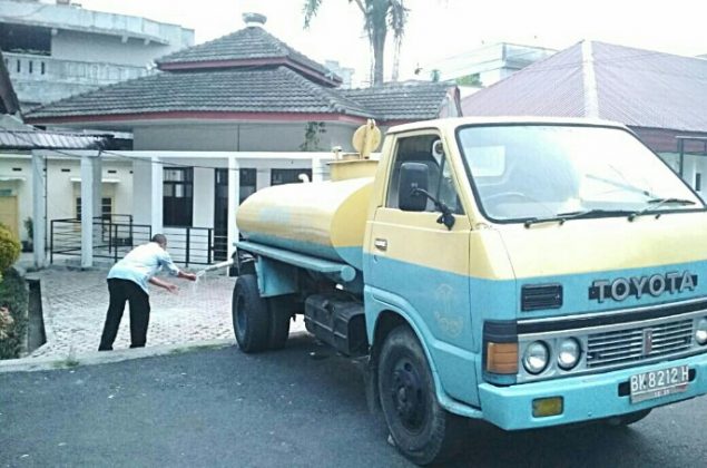 Mobil tangki air PDAM Tirtauli